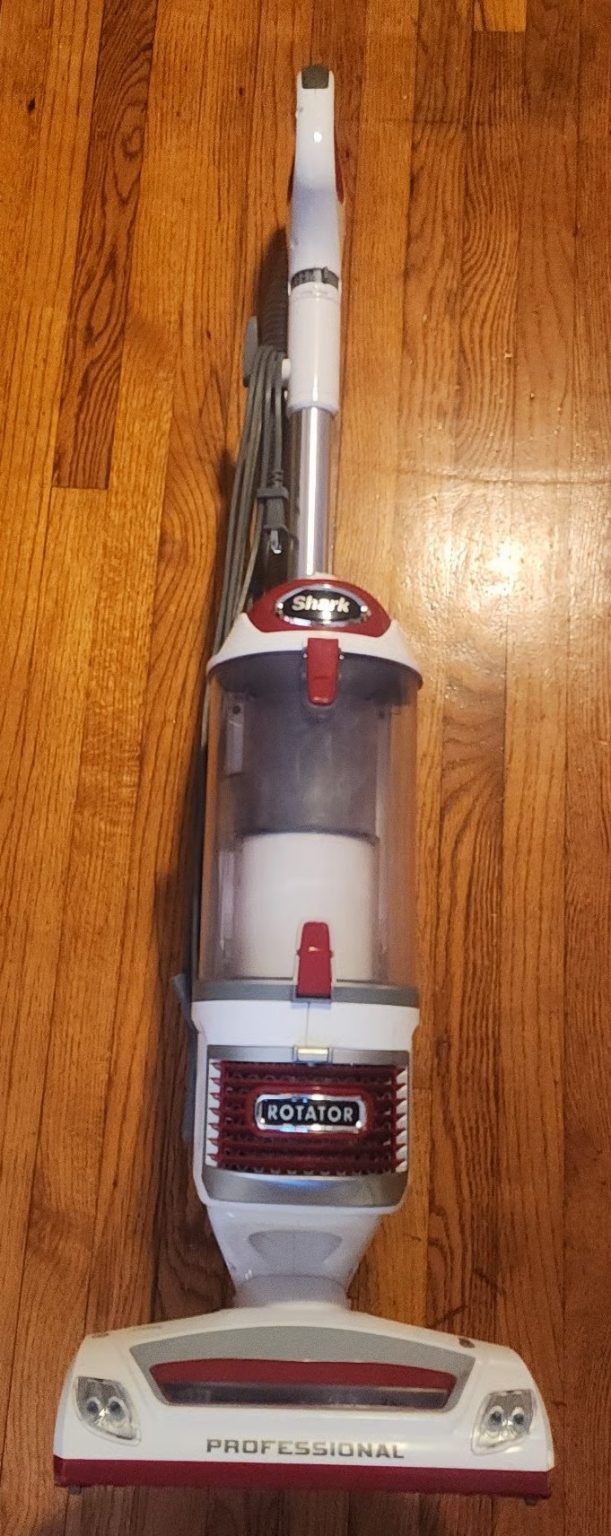 Shark NV501 Review [After 4 Weeks of Daily Use]